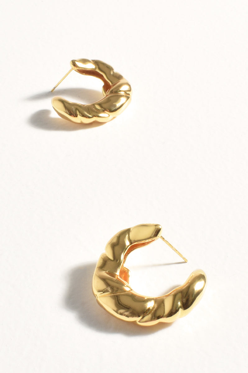 Mini Metal Textured Side Hoops in Gold | adorne