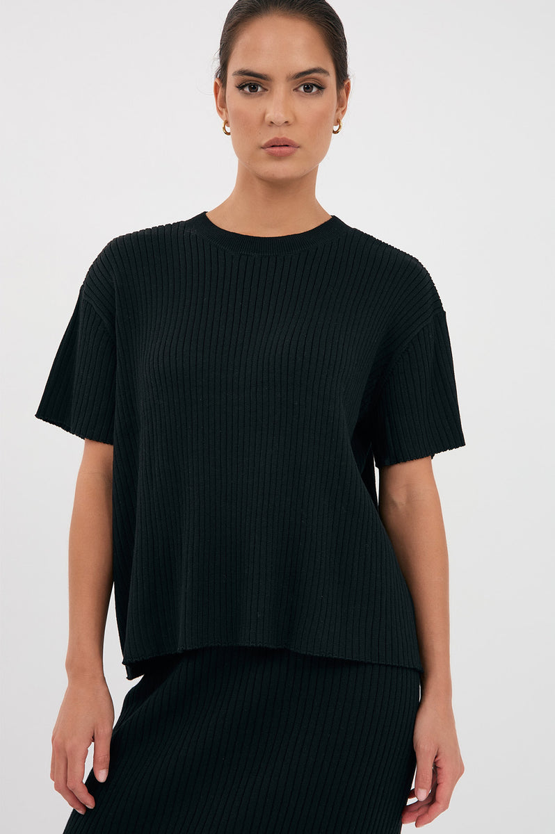 Shani Rib Knit Short Sleeve Top in Black | adorne
