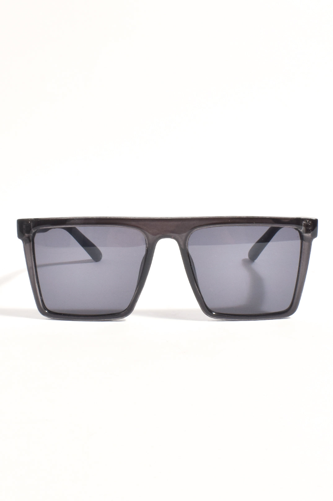 Charlton Sunglasses in Black | adorne